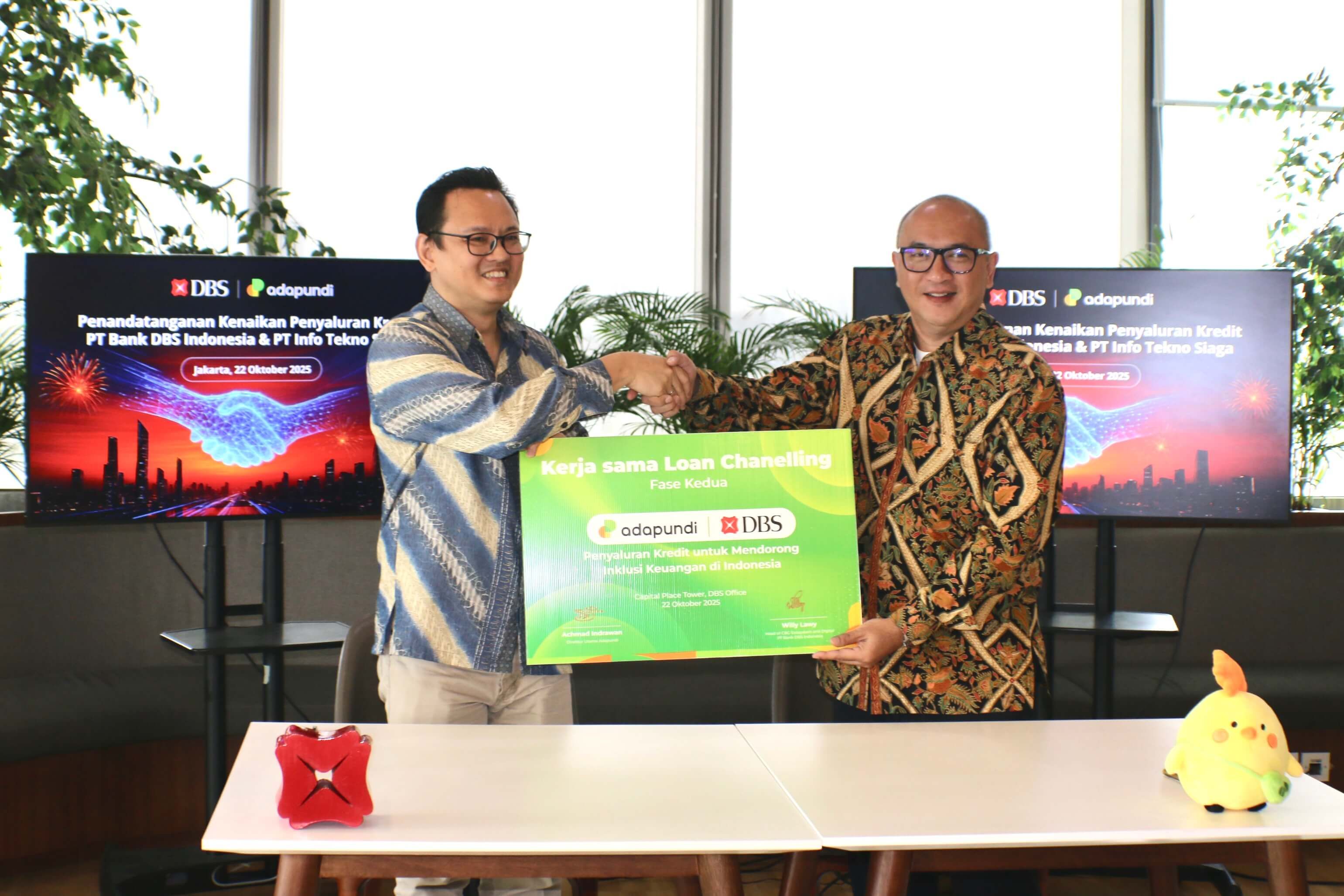 Kerja Sama Loan Channeling Adapundi dan Bank DBS Indonesia Masuki Fase Baru | Adapundi